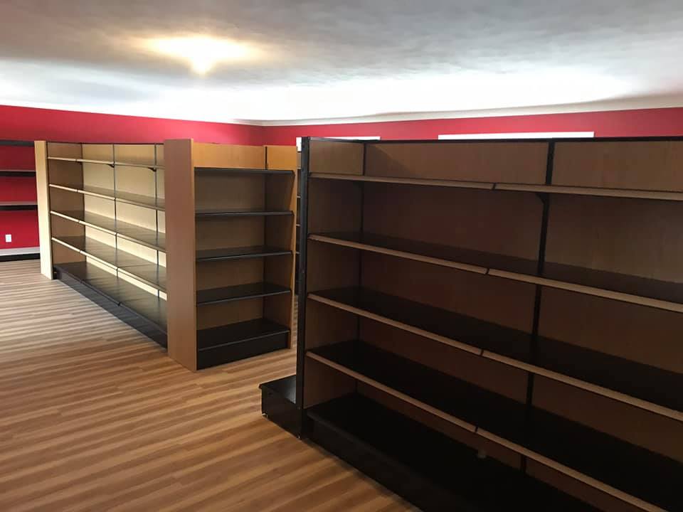 Pet Store gondola shelving achieves high-end shopping experience on a ...